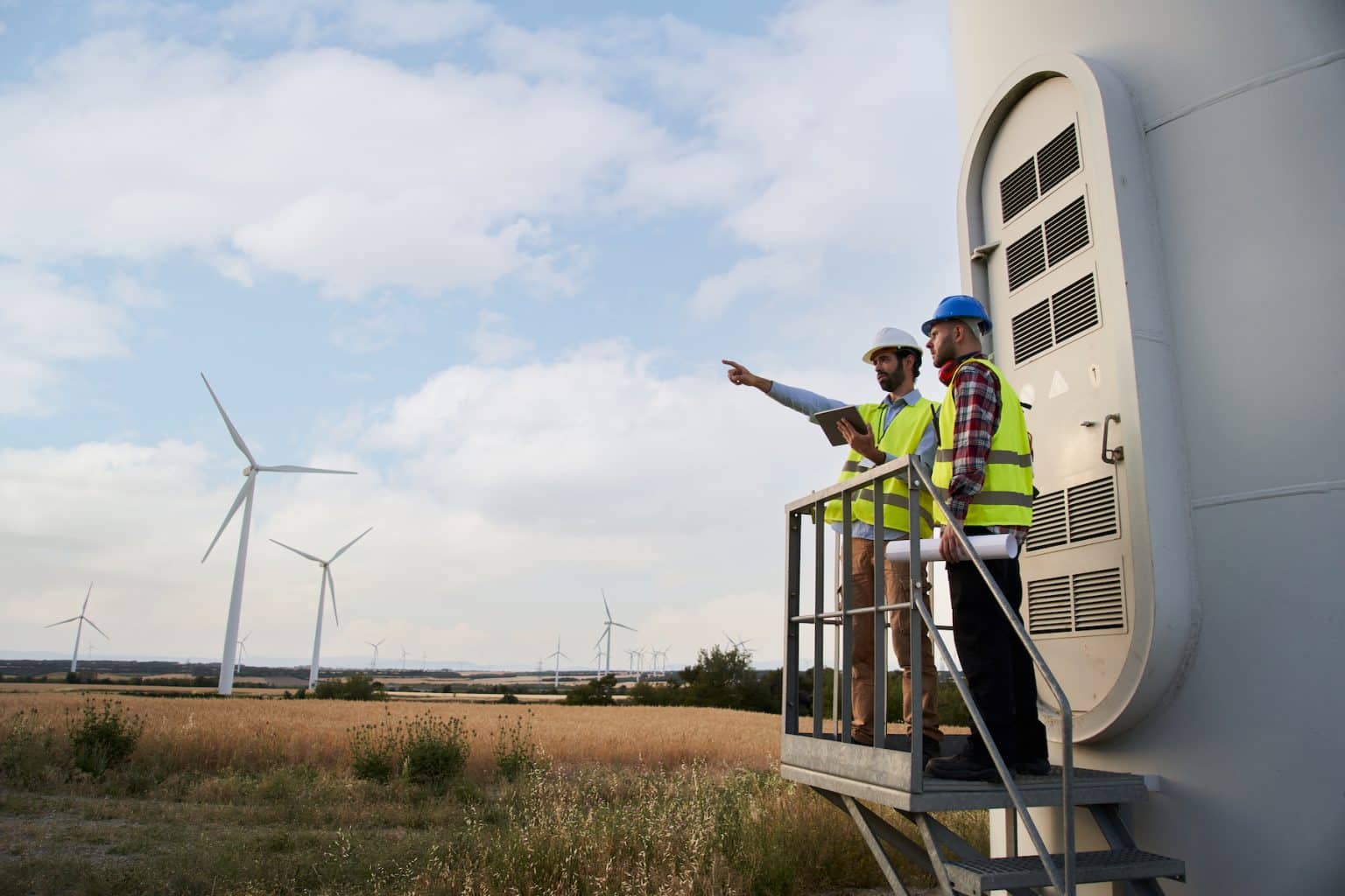 Advantages of Wind Energy: Benefits, Applications, & Future